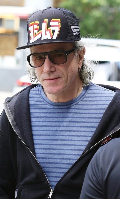 Daniel Day Lewis, dört yıl sonra ilk kez görüntülendi - Magazin haberleri