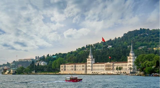 İstanbul'un fethinin 570'inci yıl dönümü