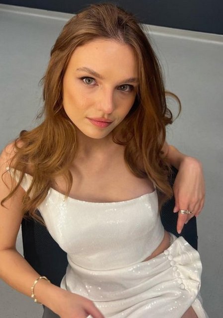 Nilsu Berfin Aktaş ve eşi Serdar Sertçelik boşanıyor - Magazin haberleri