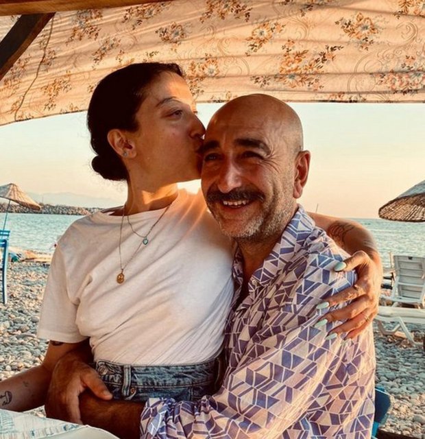 Melike Şahin: Evlilik teklifini ben sundum - Magazin haberleri