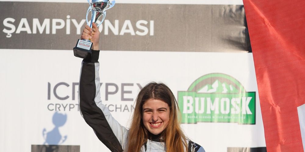 Çebi İtalya’da piste çıkıyor | Magazin Hattı