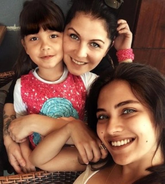 Biran Damla Yılmaz'ın annesi evlendi - Magazin haberleri