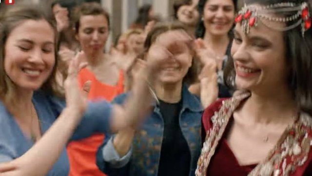 Benim Güzel Ailem oyuncuları kimler ve nerede çekiliyor? TRT 1 dizisi ...