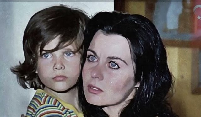 Yeşilçam'ın mavi gözlü küçük yıldızı Murat Erton şöhret yolculuğunu ...