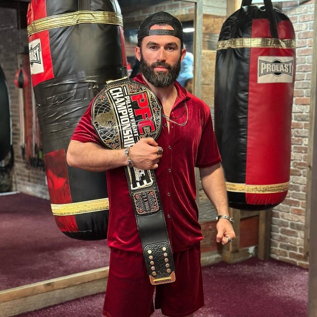 Survivor Turabi kaza geçirdi! “Hayat kısaymış”