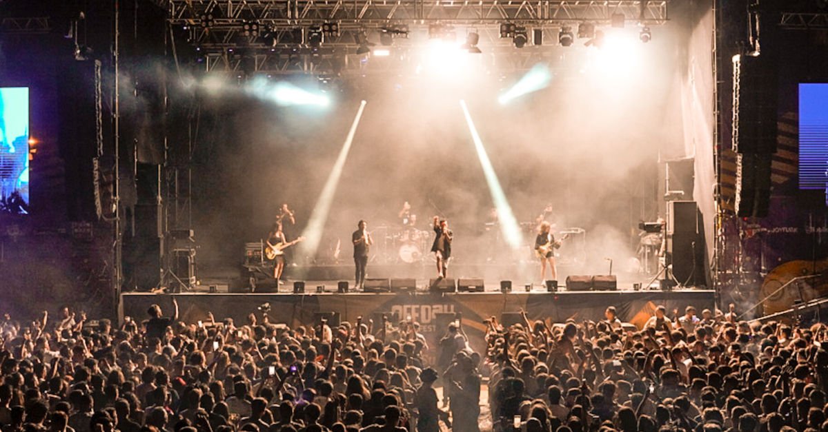 6 bin kişilik gençlik korosu