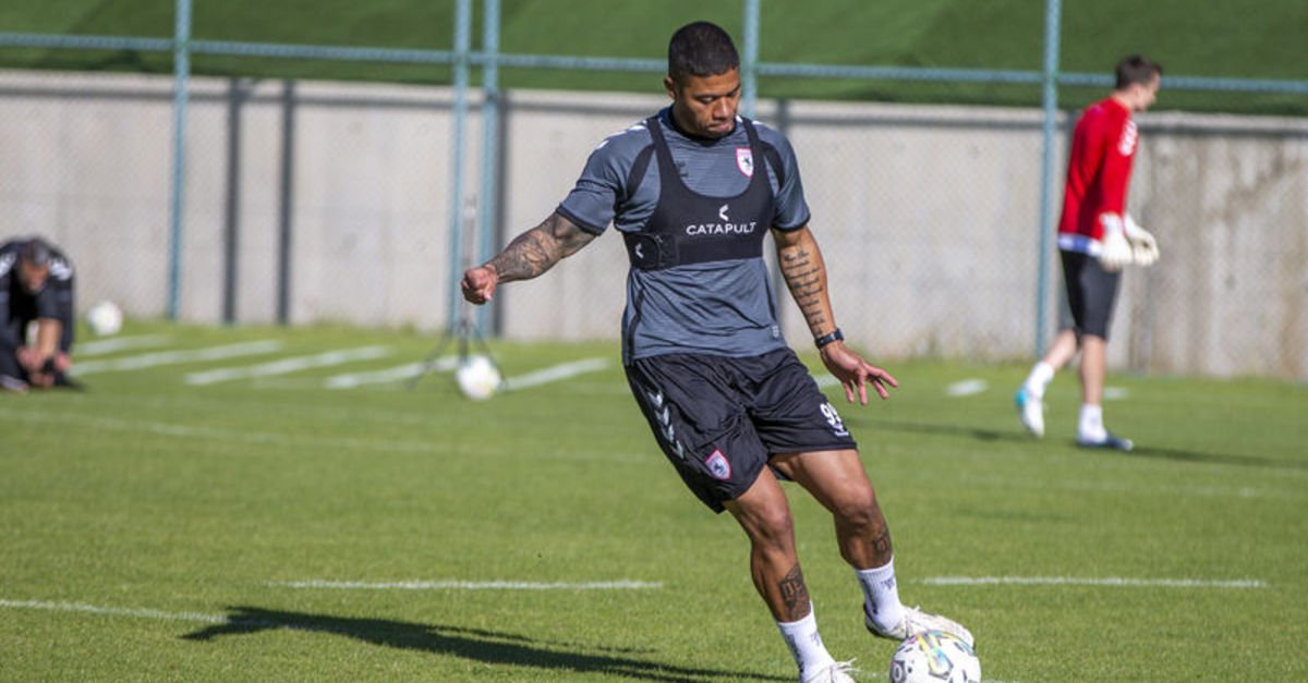 Kocaelispor, Douglas Tanque ile 2 yıllık sözleşme imzaladı - Futbol ...