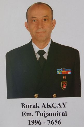 Emekliye ayrıldıktan 2 gün sonra yaşamını yitiren Tuğamiral Burak Akçay ...
