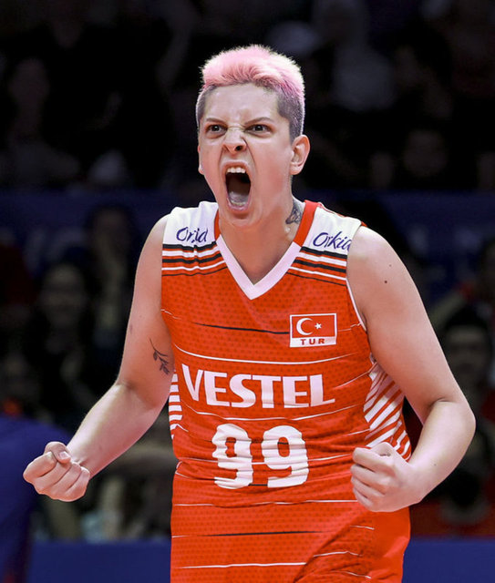 Ebrar Karakurt kimdir, kaç yaşında ve aslen nereli? Milli voleybolcu ...