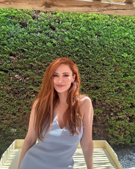 Mine Tugay'dan Fenerbahçe formalı poz! Taraftarlar beğeni yağmuruna ...