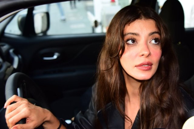 Selin Şekerci-Osman Yalın aşkı tam gaz - Magazin haberleri