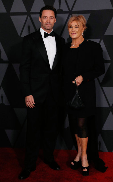 Hugh Jackman, Noel'i tek başına kutladı: Bariyeri aştığım için başım ...