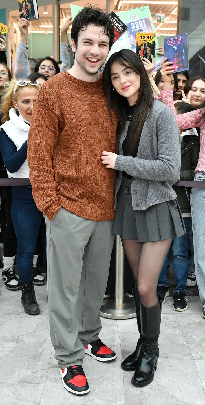 '3391 Kilometre'nin imza gününde buluştular