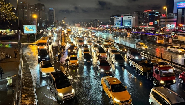 İstanbul trafik yoğunluğu: 27 Ocak 2024 Cumartesi bugün İstanbul trafik ...