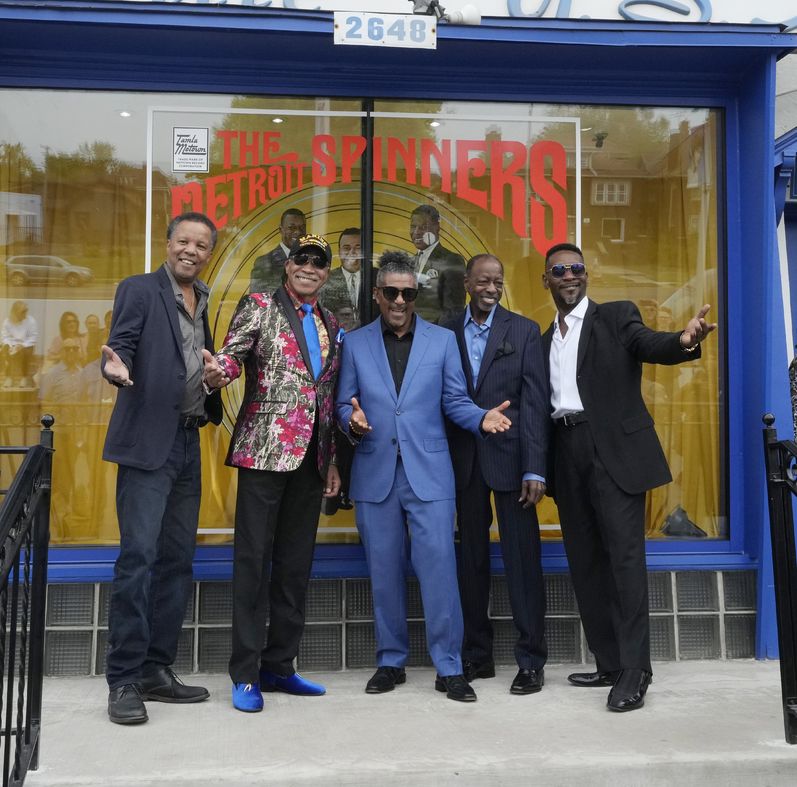 Spinners grubunun hayatta kalan son üyesi Henry Fambrough hayatını kaybetti