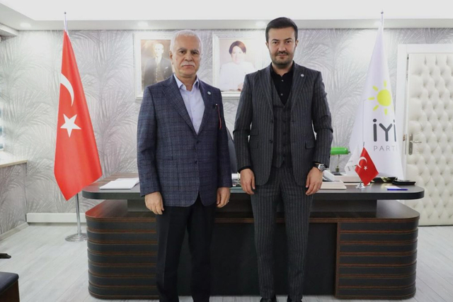 İYİ Parti'nin Genel başkan adayı Koray Aydın kimdir, kaç yaşında ve ... İYİ Parti'nin Genel başkan adayı Koray Aydın kimdir, kaç yaşında ve ...
