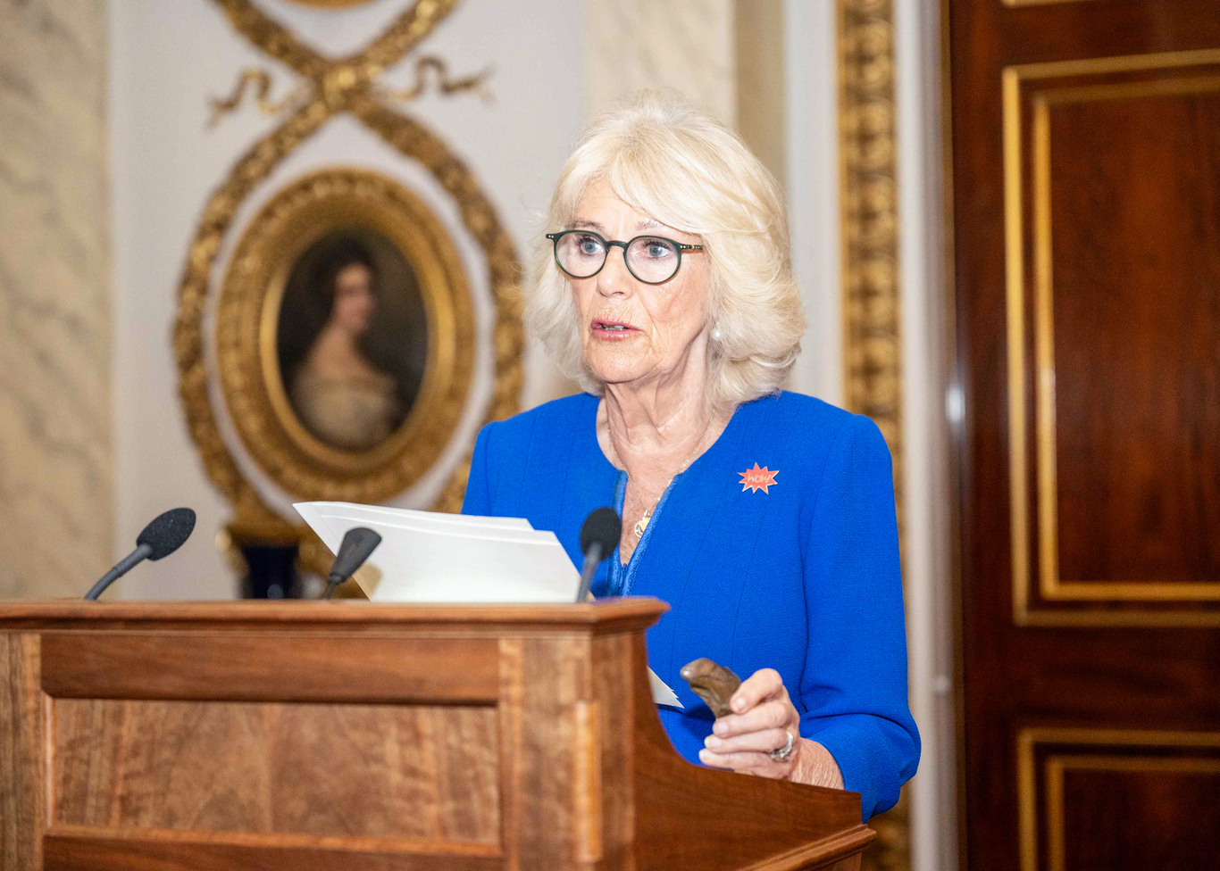 Kral Charles ve Kraliyet ailesi, Kraliçe Elizabeth'in hayır kurumlarını ...