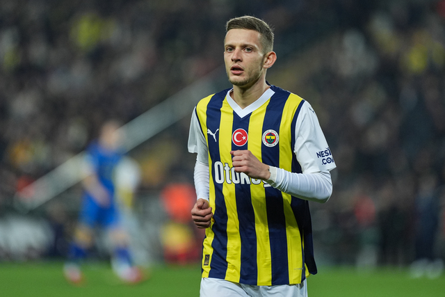 Sebastian Szymanski'den Mourinho ve transfer sözleri! - Fenerbahçe ...