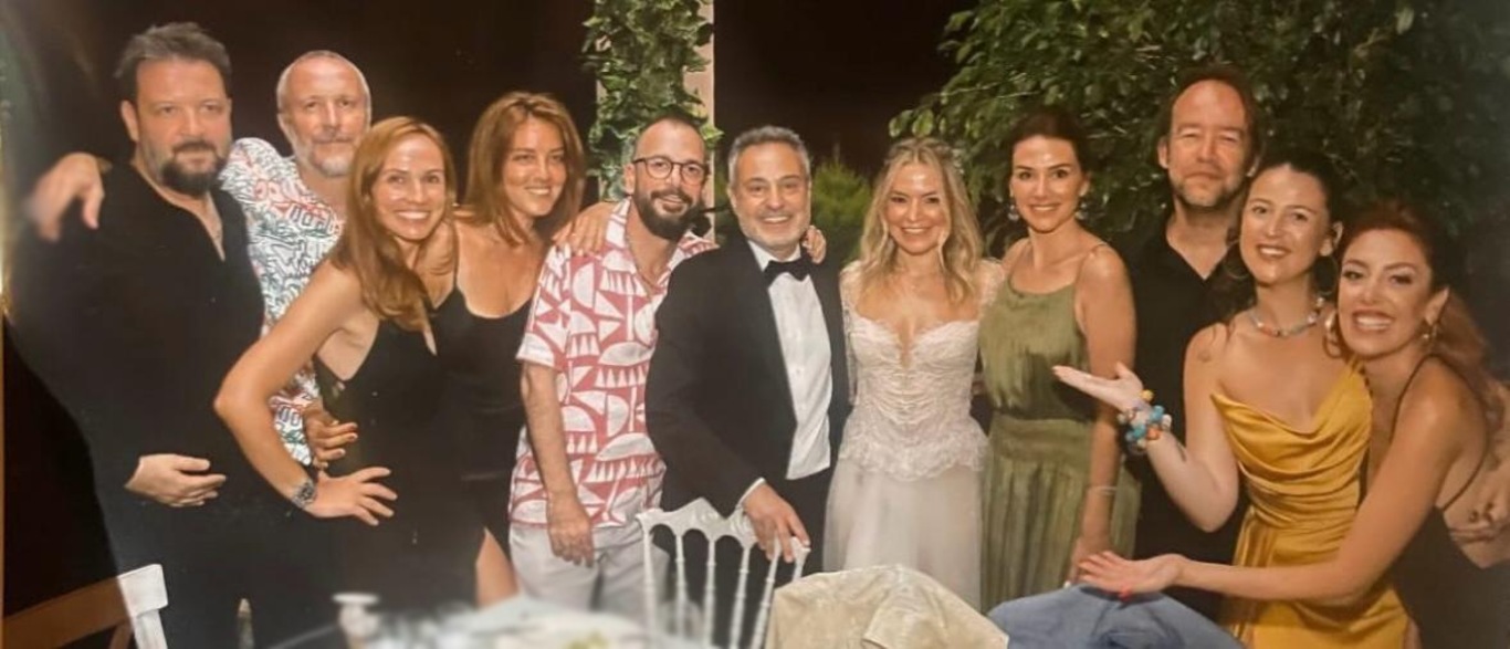 Oyuncu Kerem Kupacı ve avukat sevgilisi Ece Ceylanlı evlendi - Son dakika magazin haberleri