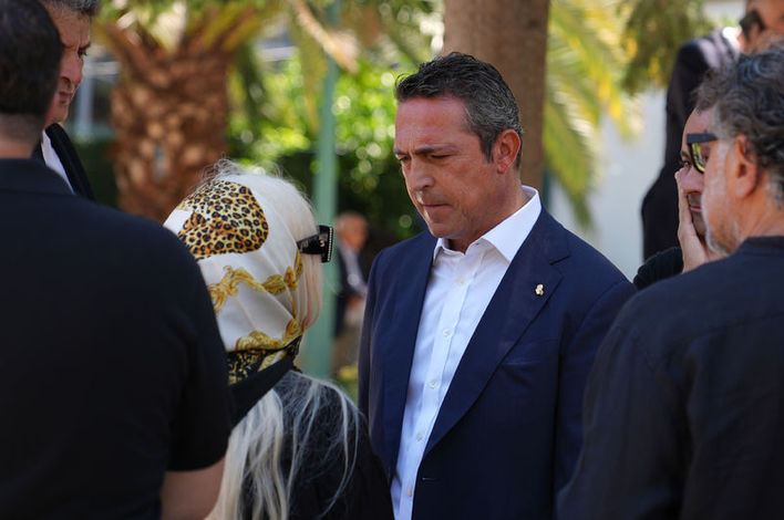 Adnan Polat'ın babası İbrahim Polat son yolcuğuna uğurlandı ...