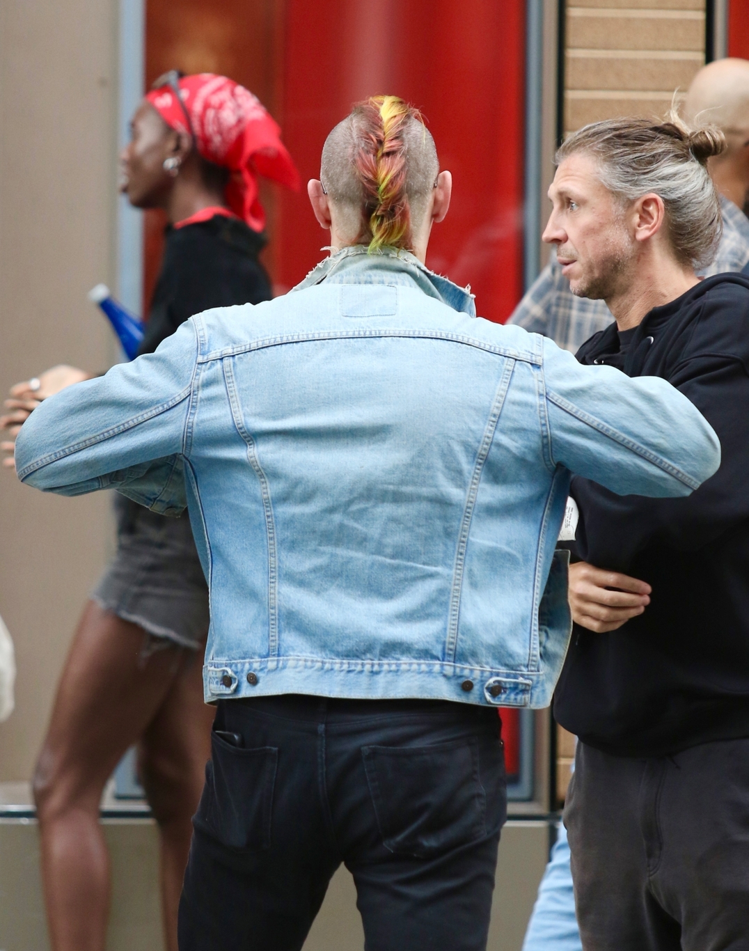 Matt Smith'in punk'çı saçı - Magazin haberleri