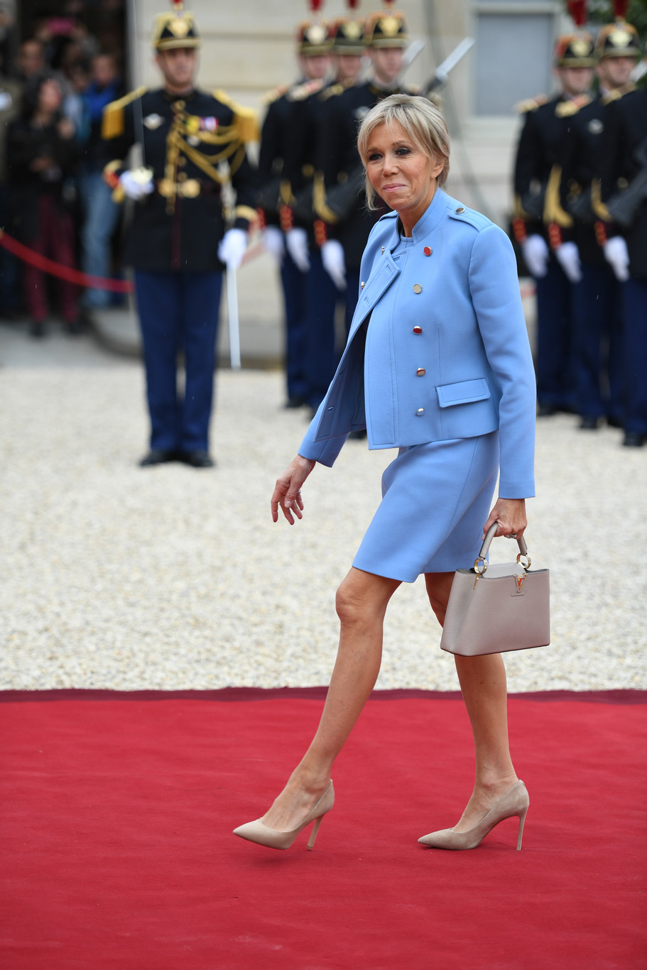 Fransa'nın First Lady'si Brigitte Macron popüler dizide oynadı