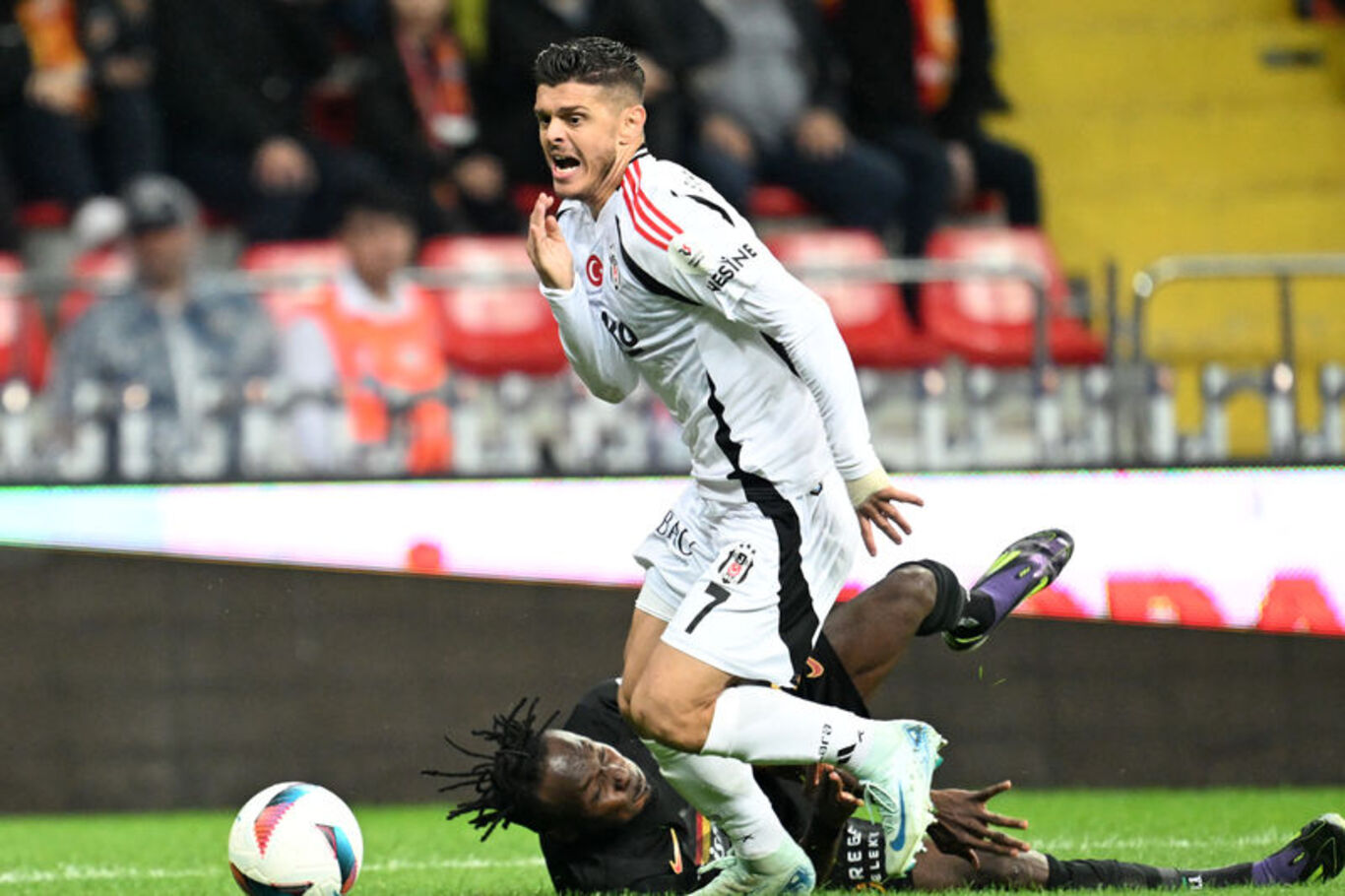 Beşiktaş'ta Rashica'nın yerine kim oynayacak? - Beşiktaş Haberleri