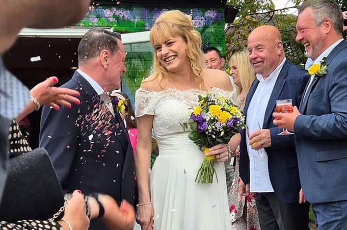 1990'lı yılların süper modeli Georgine Cooper tatilde hayatını kaybetti ...