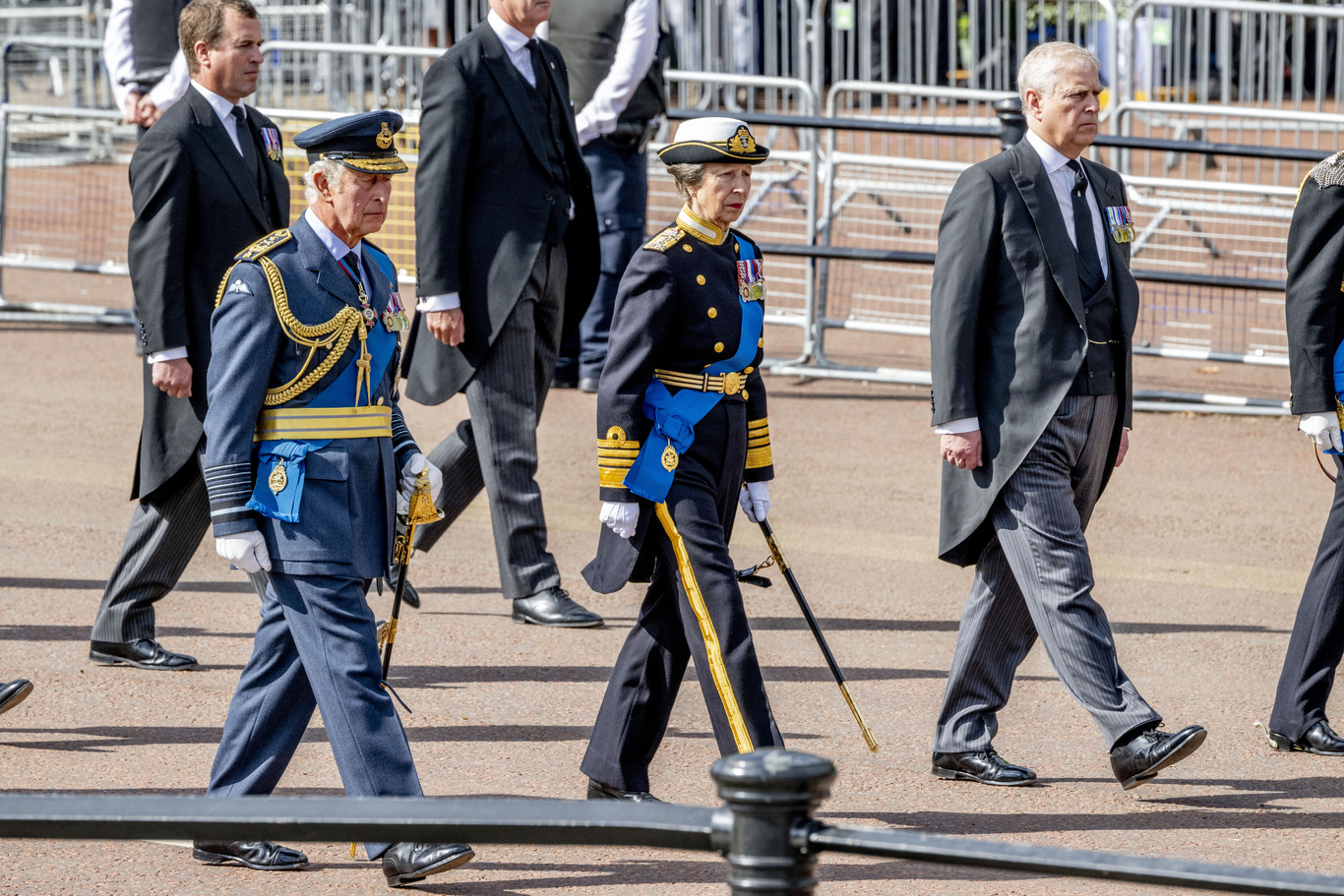 Kraliçe Elizabeth'in küçük oğlu, Kral Charles'ın kardeşi Prens Andrew ...