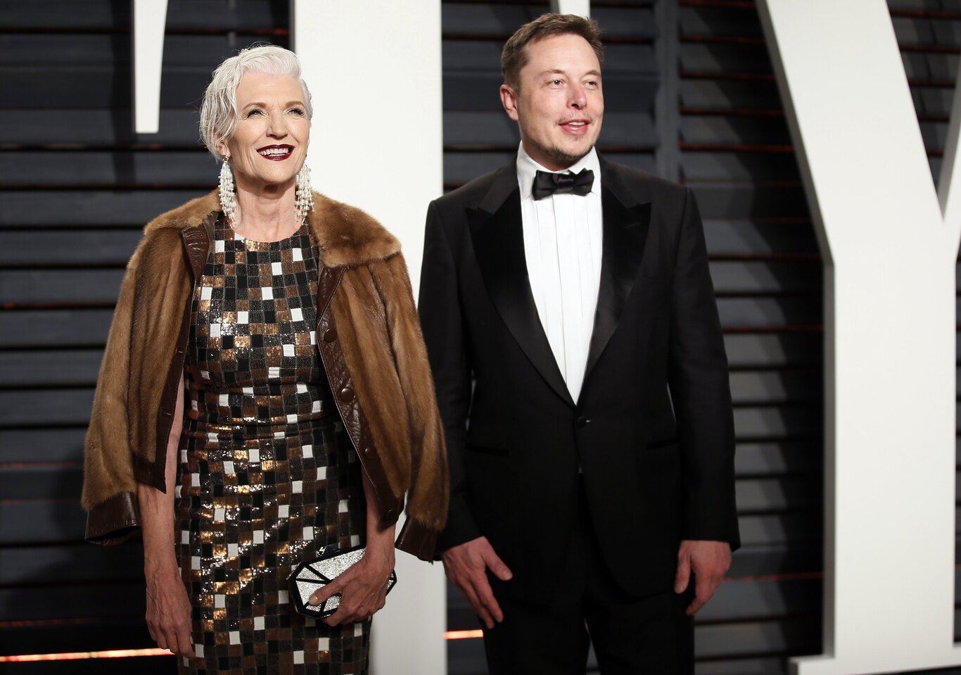 Elon Musk'ın 76 yaşındaki annesi Maye Musk podyuma çıktı - magazin ...