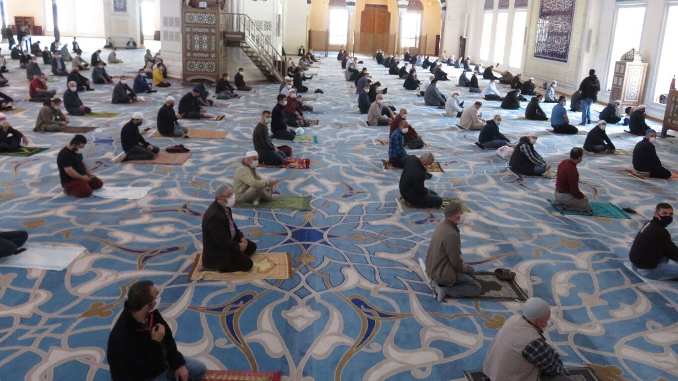 Cuma namazı ne zaman, saat kaçta? 5 Eylül 2025 İstanbul, İzmir, Ankara ...