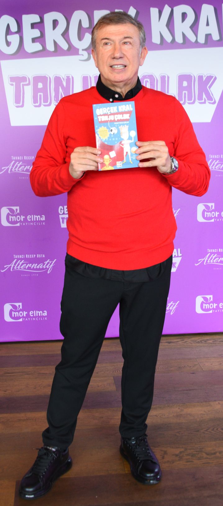 'Gerçek Kral Tanju Çolak' kitabının tanıtımı yayınlandı