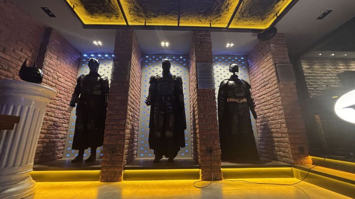 Önce 'Batmobile', sonra villa! 'Ankaralı Batman'in sıra dışı tutkusu