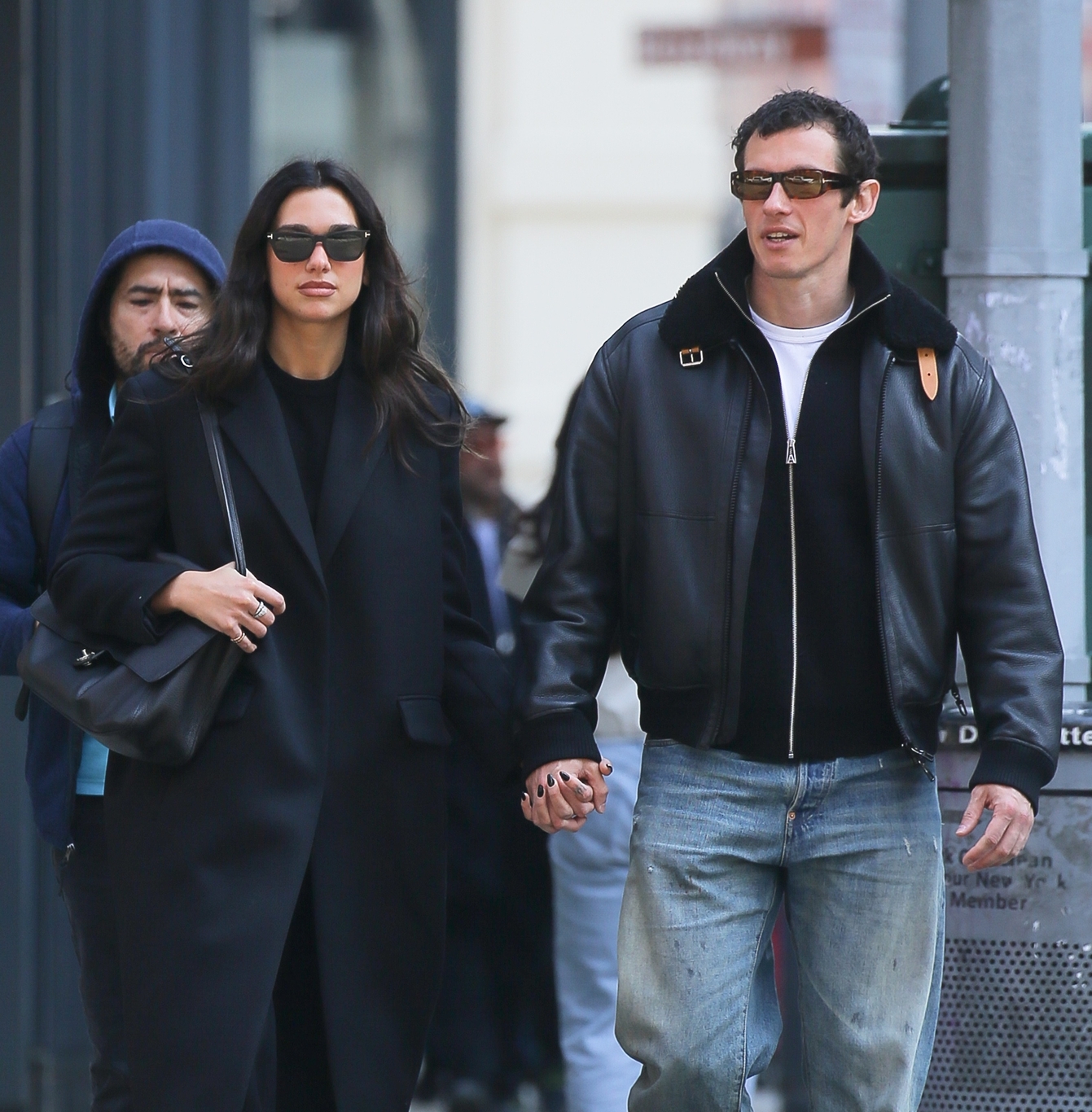 Dua Lipa ve Callum Turner evlendi: Sekiz kişilik sade nikah