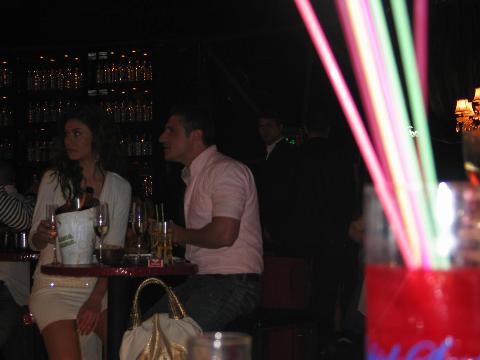 Buket Saygı ve genç sevgilisi - 1 - Diğer