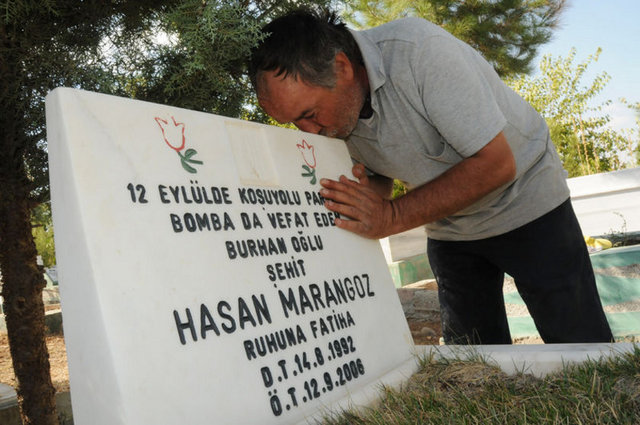 Diyarbakır'da 2006'daki patlamada 14 yaşındaki oğlu Hasan'ı kaybeden ...