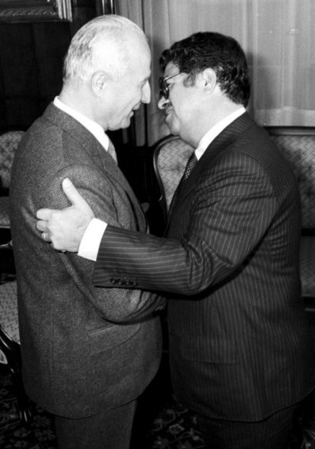 8. Cumhurbaşkanı merhum Turgut Özal'ın özel kalem müdürü eski AKP milletvekili Feyzi İşbaşaran ...