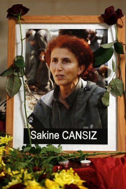 Fransa'nın başkenti Paris'te, PKK'lı Sakine Cansız ve arkadaşları Fidan ...