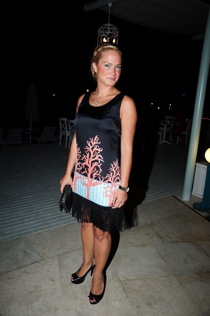 Sosyetenin gözde isimlerinden Azade Balkaner, başarılı hayatı kadar ...