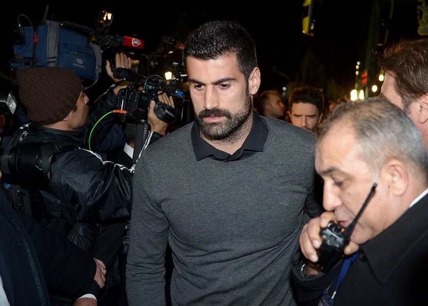 Aziz Yıldırım İstanbul'a geldi Sabiha Gökçen Havalimanı - Fenerbahçe ...