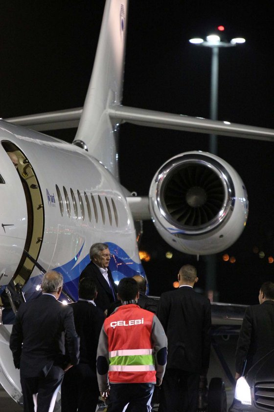 Aziz Yıldırım İstanbul'a geldi Sabiha Gökçen Havalimanı