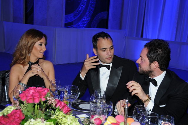 Cemiyet hayatının sevilen çiftlerinden Mehmet-Hande Gamgam, önlüklerini ...