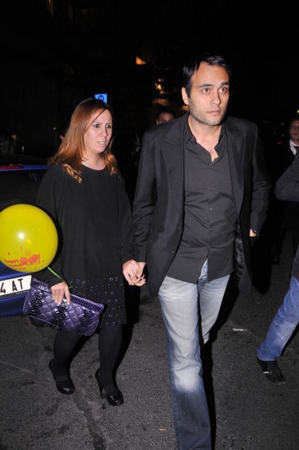 Cemiyet hayatının sevilen çiftlerinden Mehmet-Hande Gamgam, önlüklerini ...