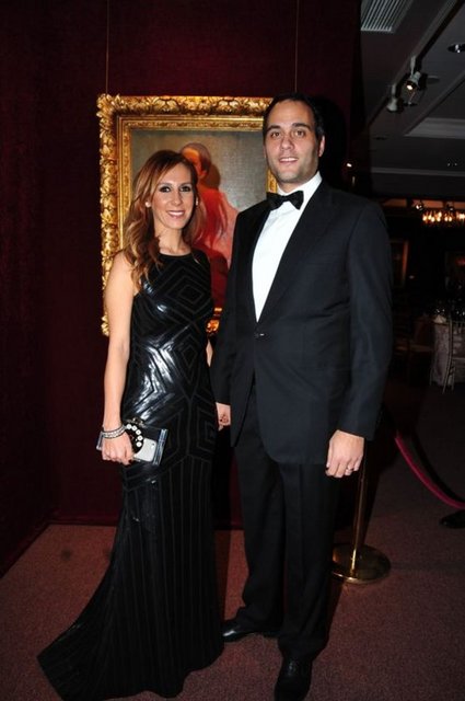 Cemiyet hayatının sevilen çiftlerinden Mehmet-Hande Gamgam, önlüklerini ...