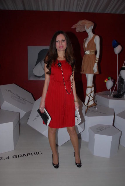 Cemiyet hayatının ünlü isimlerinden Etel Baler, güleryüzlülüğü ...