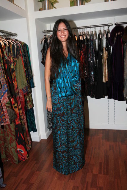 Hayvanseverliğiyle ön plana çıkan Ceylan Çapa, köpekleriyle birlikte ...