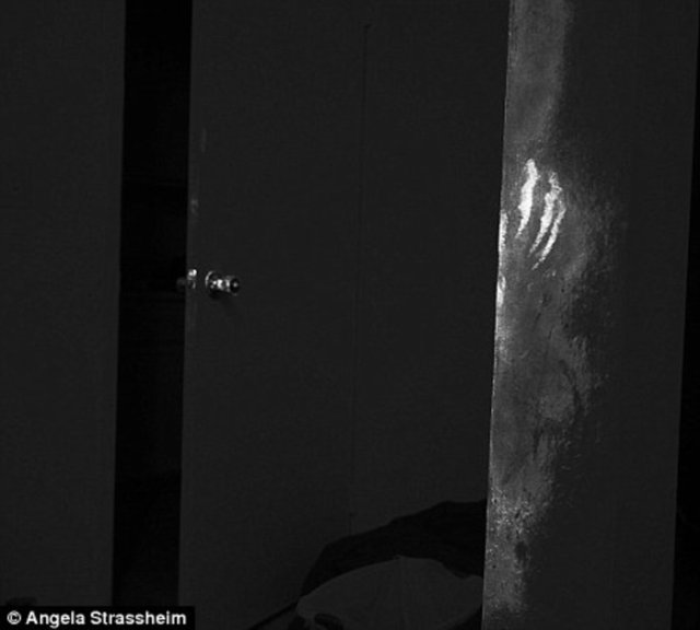 Fotoğraf sanatçısı Angela Strassheim'dan sıradışı bir çalışma serisi ...