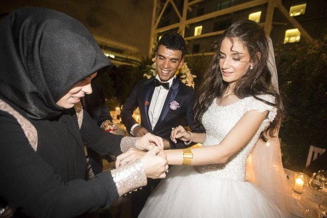 Kenan Sofuoğlu evlendi, Kenan Sofuoğlu Hollandalı Julia Looman - 1 ...