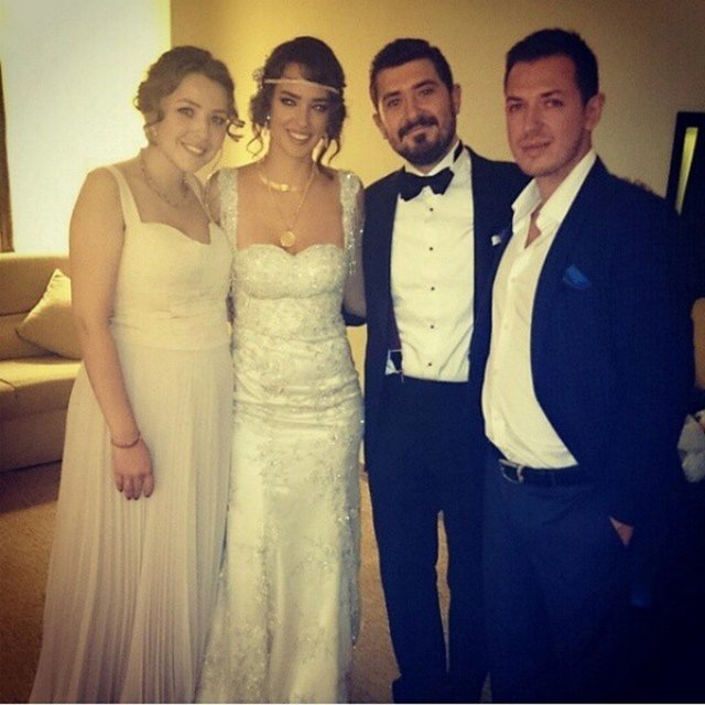 Ünlü oyuncu Seda Bakan, hayatını müzisyen Ali Erel ile birleştirdi - 1 ...