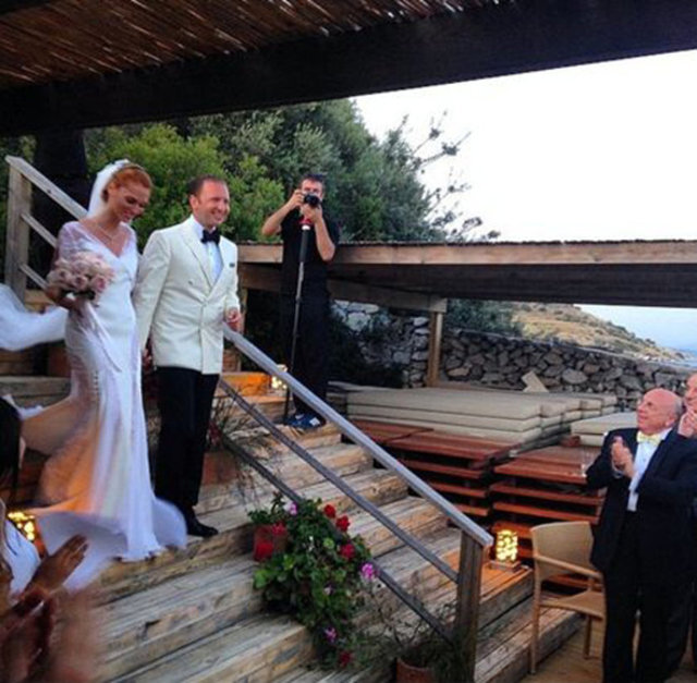 Mayıs ayında Gözde Denizaşan ile evlenen Batu Aksoy, baba adayı olmanın ...